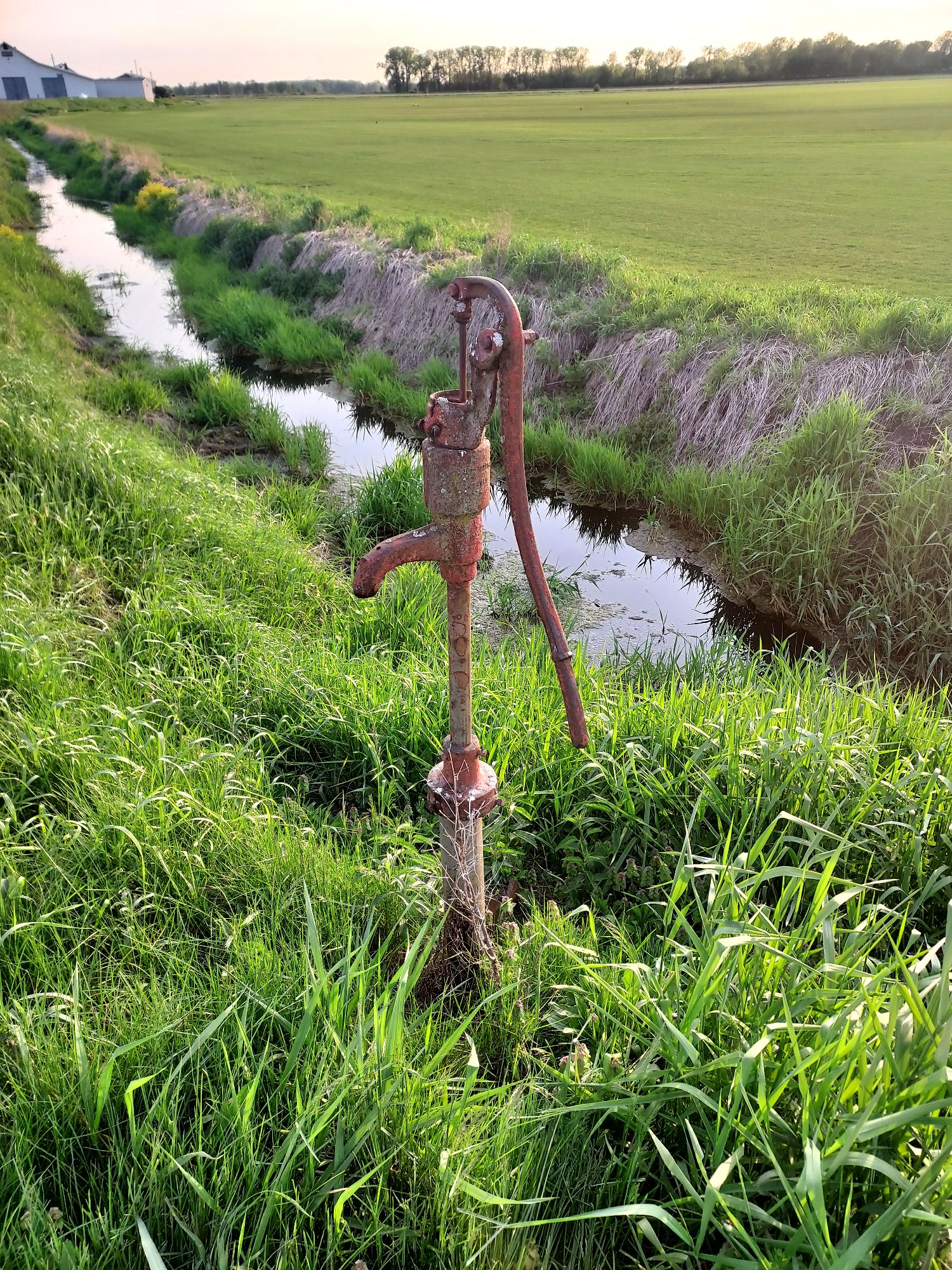 Clyde’s Corner: The pump overflows with memories for this former ‘water ...