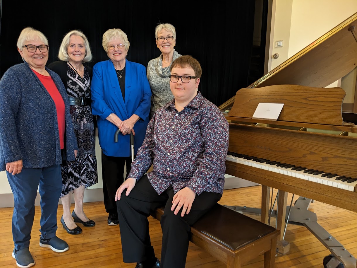 SAAC’s Adam Knight concert draws a crowd