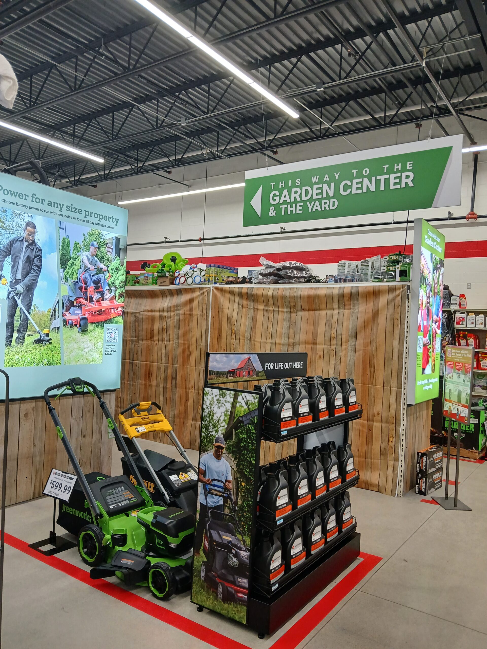 Tractor Supply officially opens with ribbon-cutting ceremony